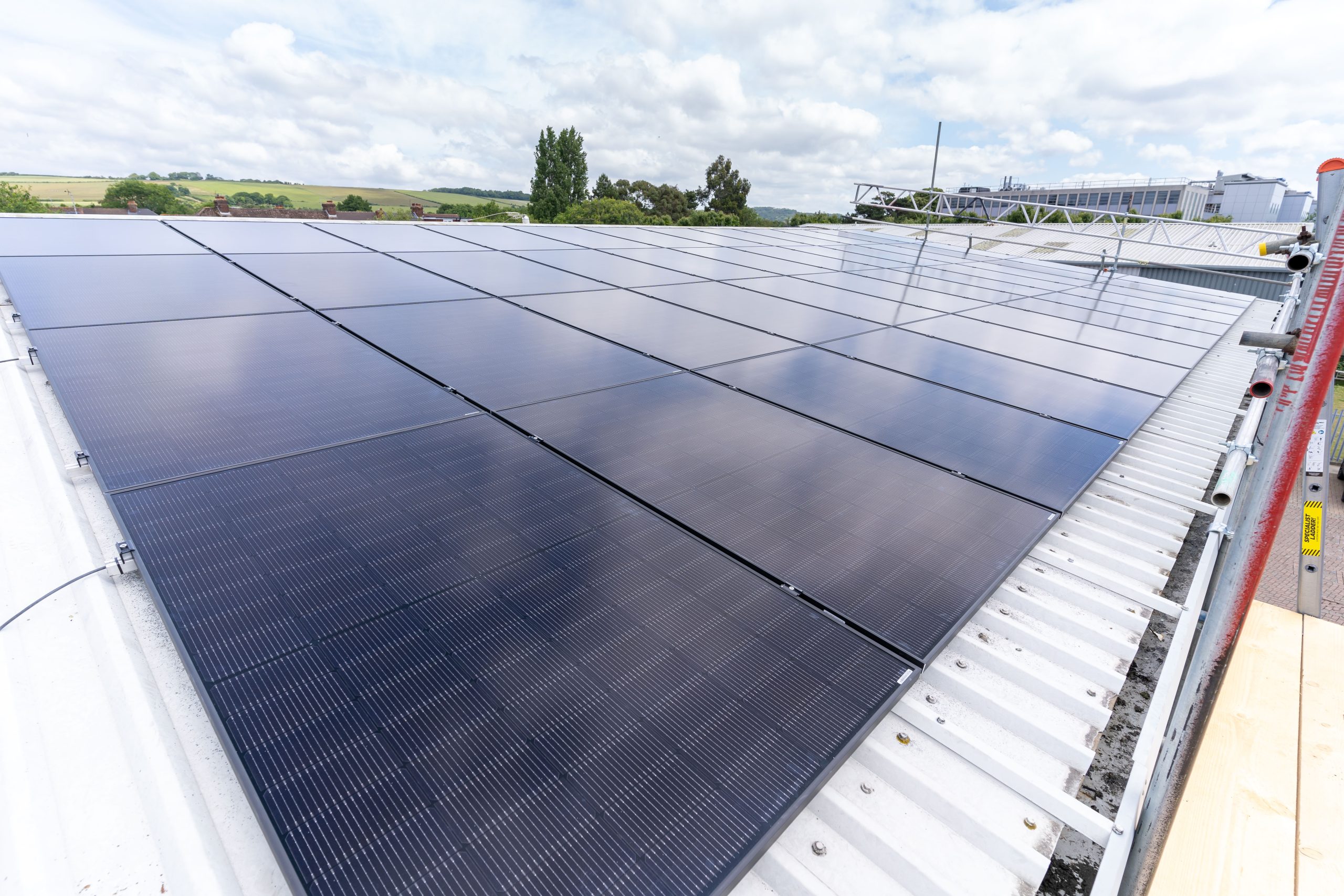 Maximising ROI with Commercial Solar Panels - Energize Solar
